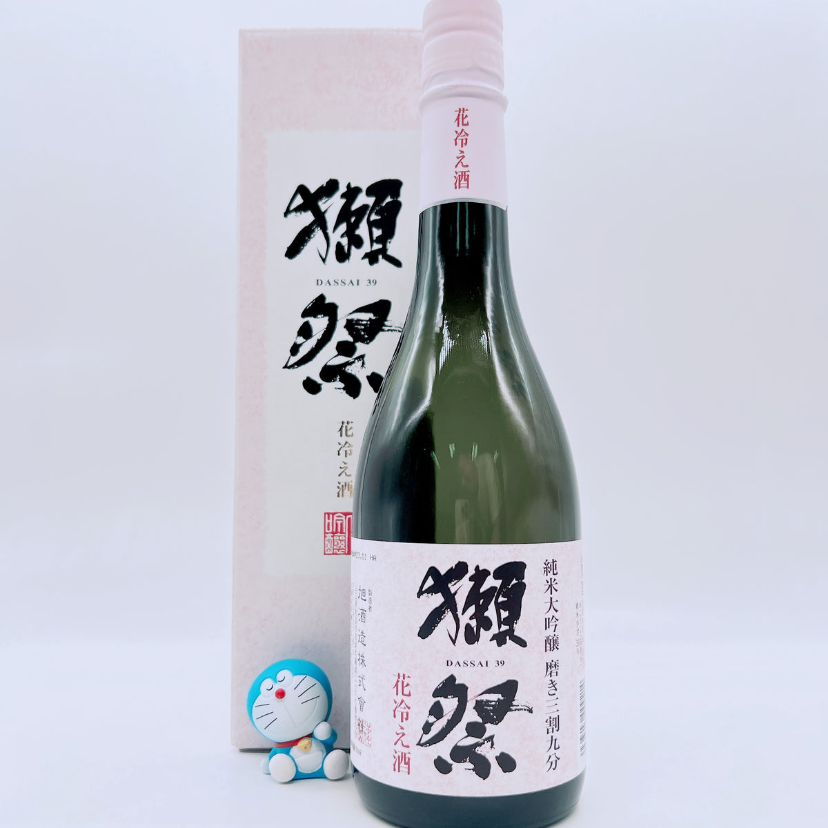 닷사이 39 준마이다이긴죠 하나비에슈 720ml 獺祭 39 磨き三割九分 花冷え酒 – SAKEDOO